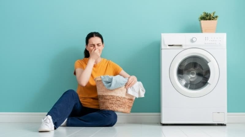 How to Get the Smell Out of the Washing Machine: 6 Proven Methods